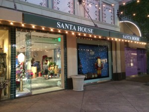 Santa House gets a Real Storefront in Broadway Plaza – Beyond the Creek