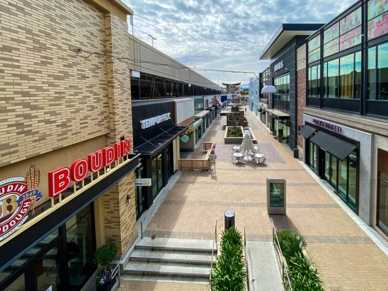 Broadway Plaza Almost Empty as Residents Adjust to Shelter in Place ...
