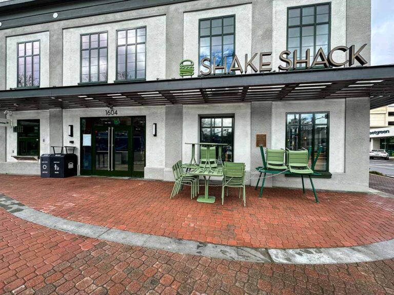 Shake Shack Opens in Downtown Walnut Creek – Beyond the Creek